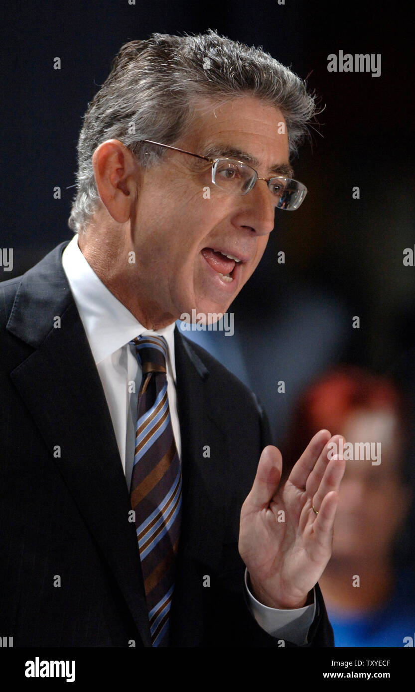 California State Treasurer and Democratic gubernatorial candidate Phil ...