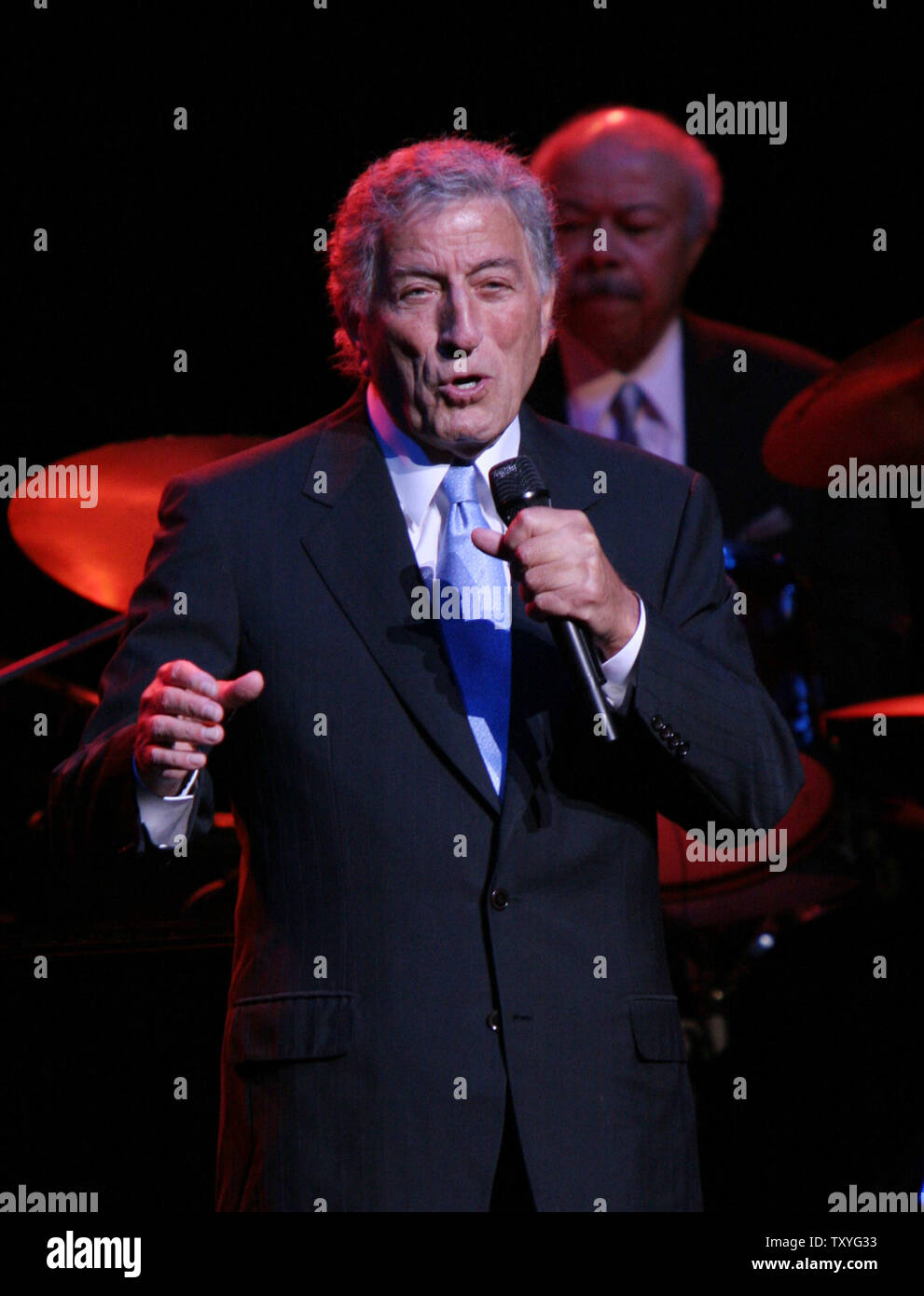 Singer Tony Bennett performs in concert at the Orange County Performing ...