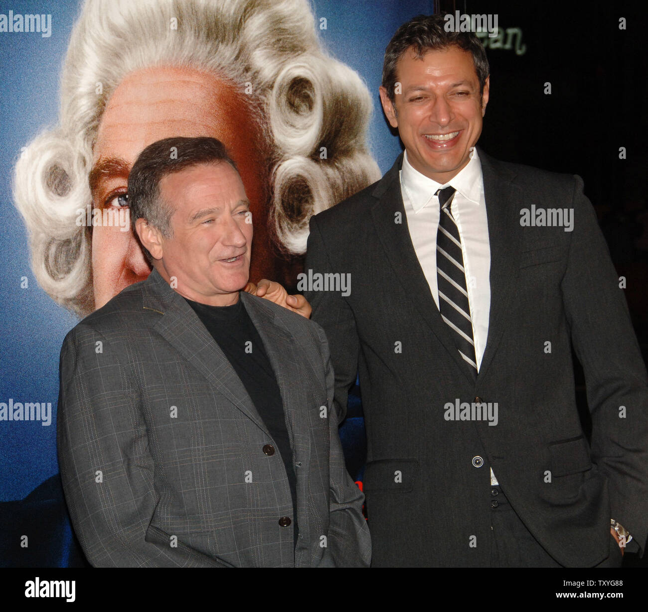 Actors Robin Williams (L) and Jeff Goldblum, cast members in the motion ...