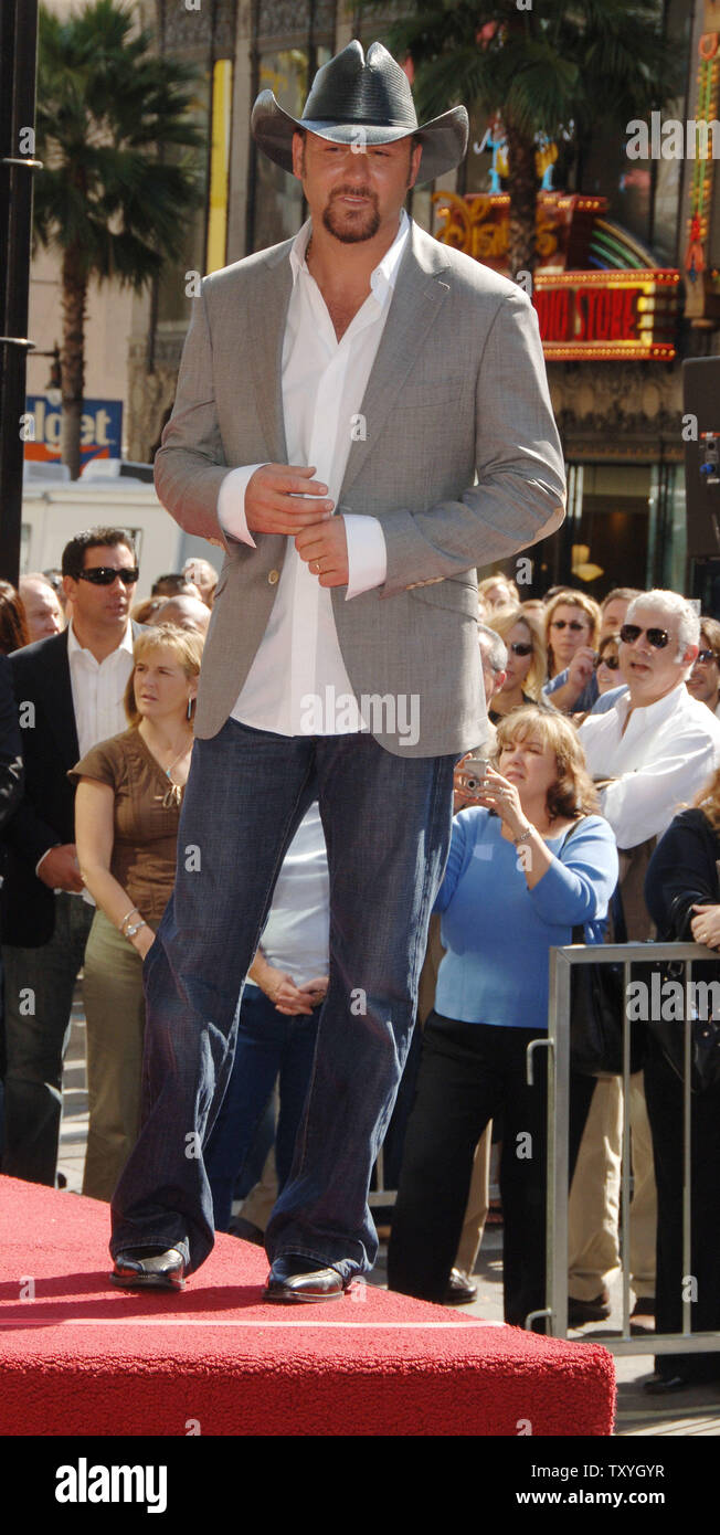 Country music singer tim star hi-res stock photography and images - Alamy