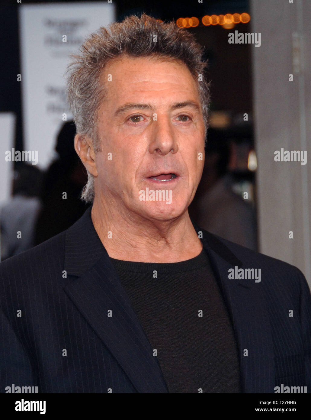 Cast member dustin hoffman arrives hi-res stock photography and images ...