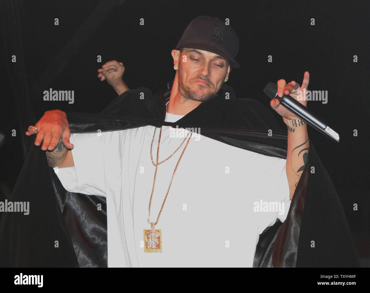 Dancer and singer Kevin Federline performs in concert at the Halloween ...