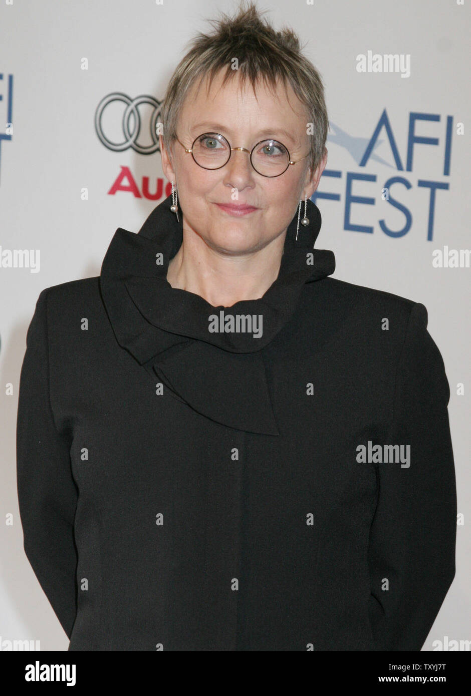 Mary beth hurt hi-res stock photography and images - Alamy