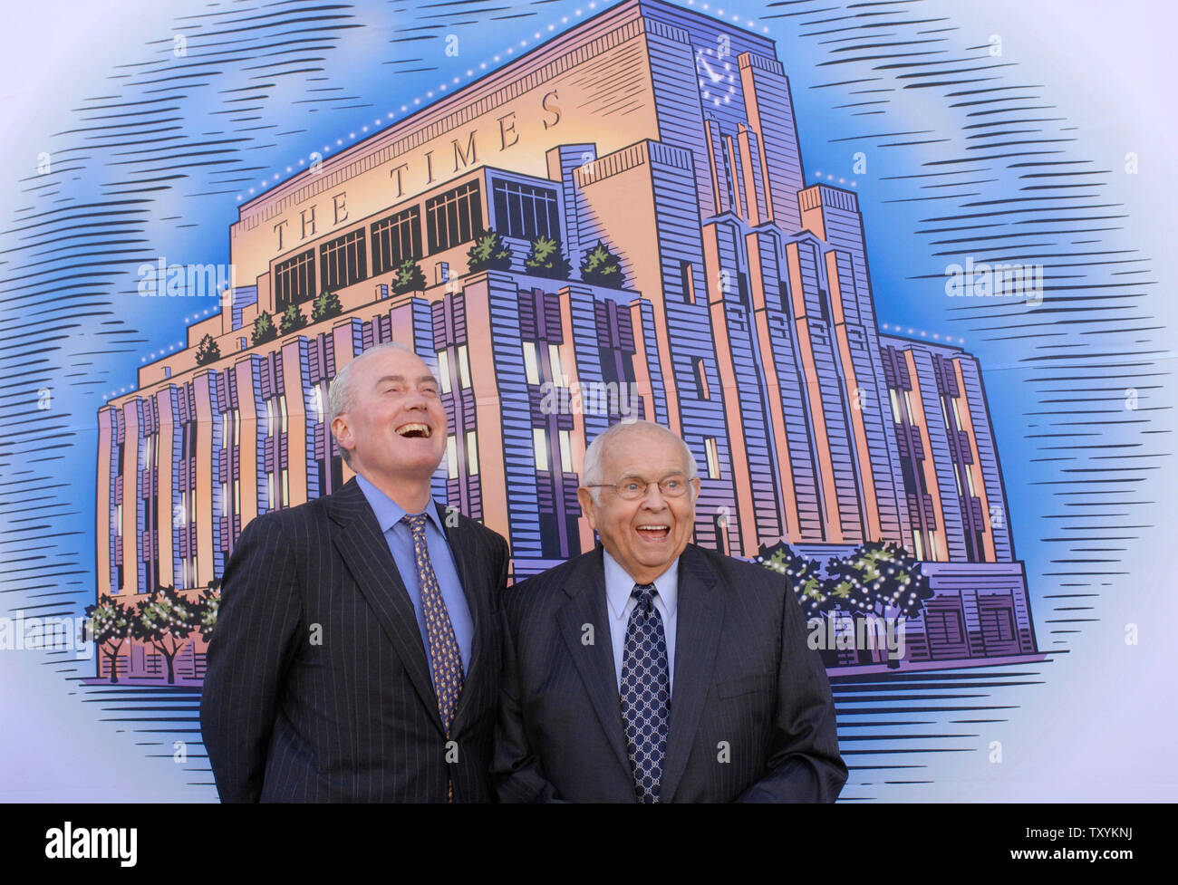 Los Angeles Times publisher David Hiller (L) and the Honorary Mayor of ...