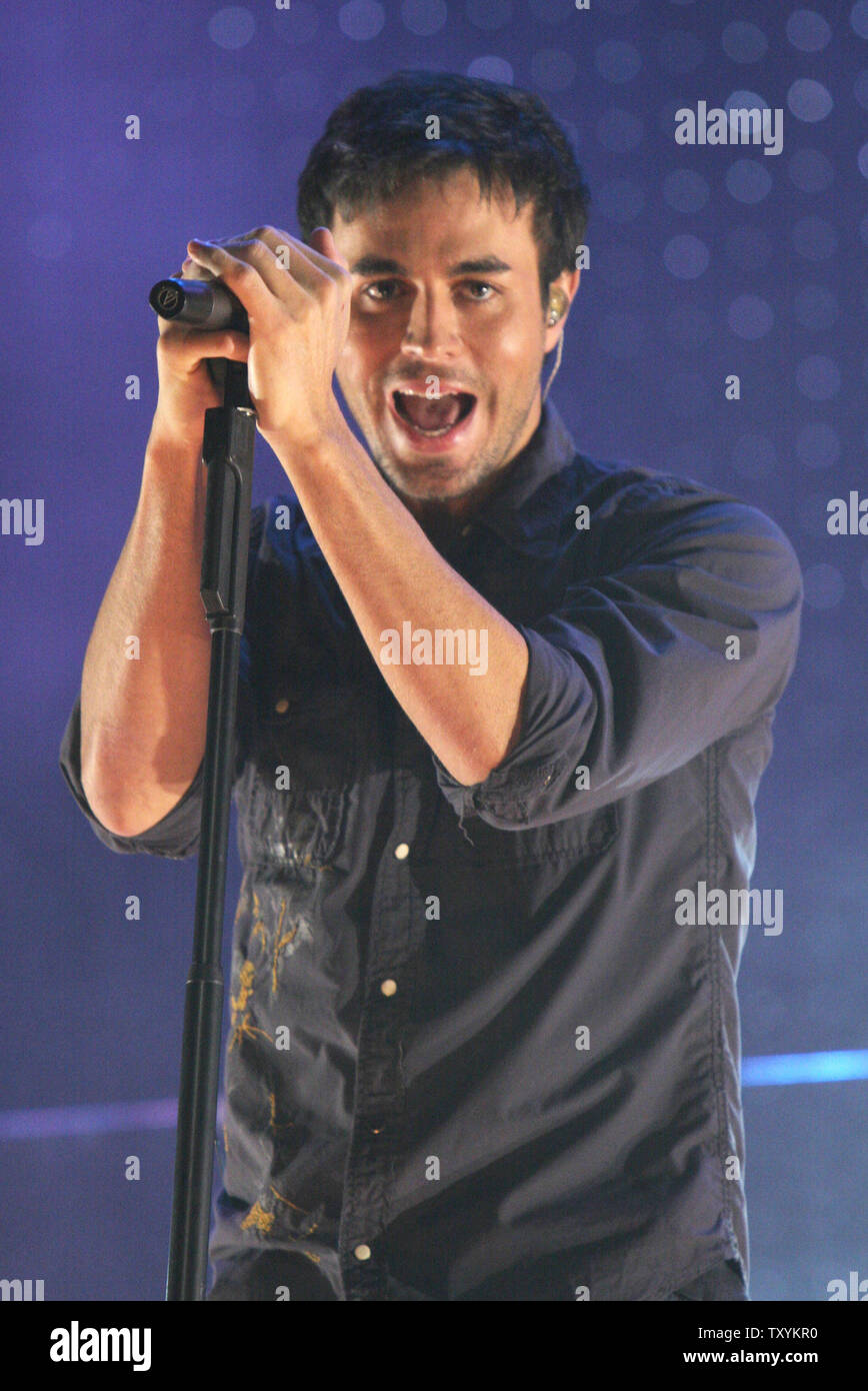 Enrique Iglesias 7