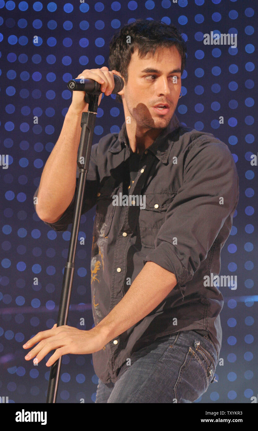 Enrique Iglesias 7