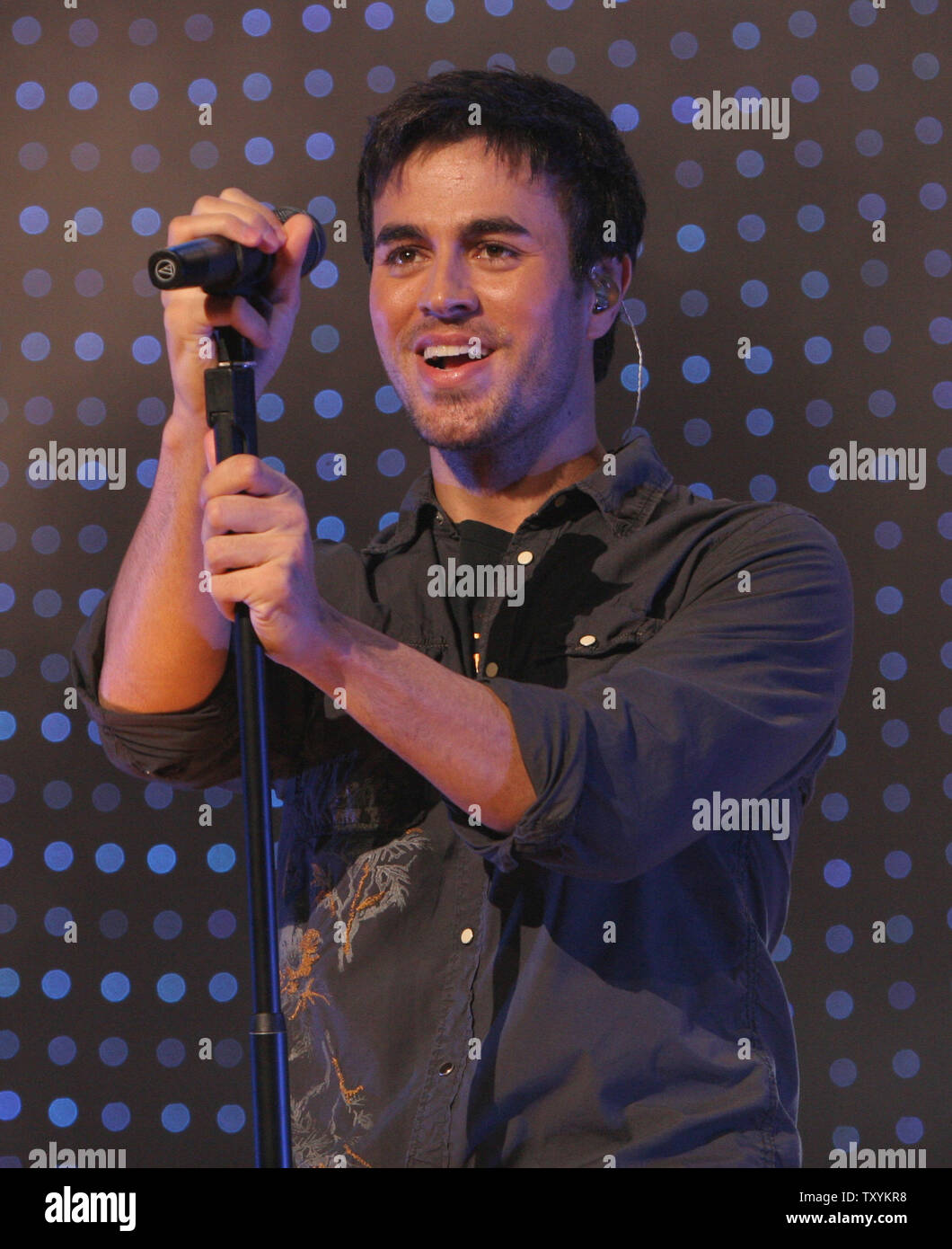 Enrique Iglesias 7