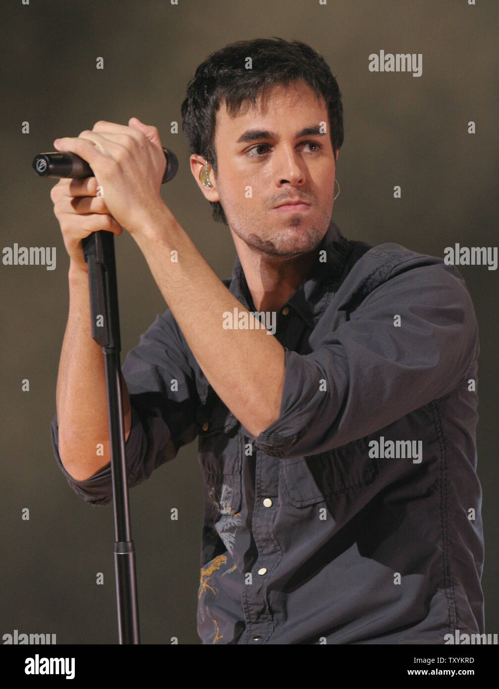 Enrique Iglesias 7