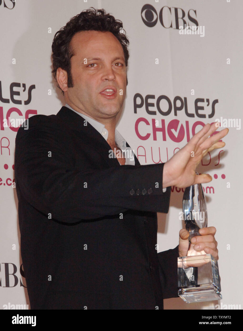 Actor Vince Vaughn appears backstage with his favorite leading man ...