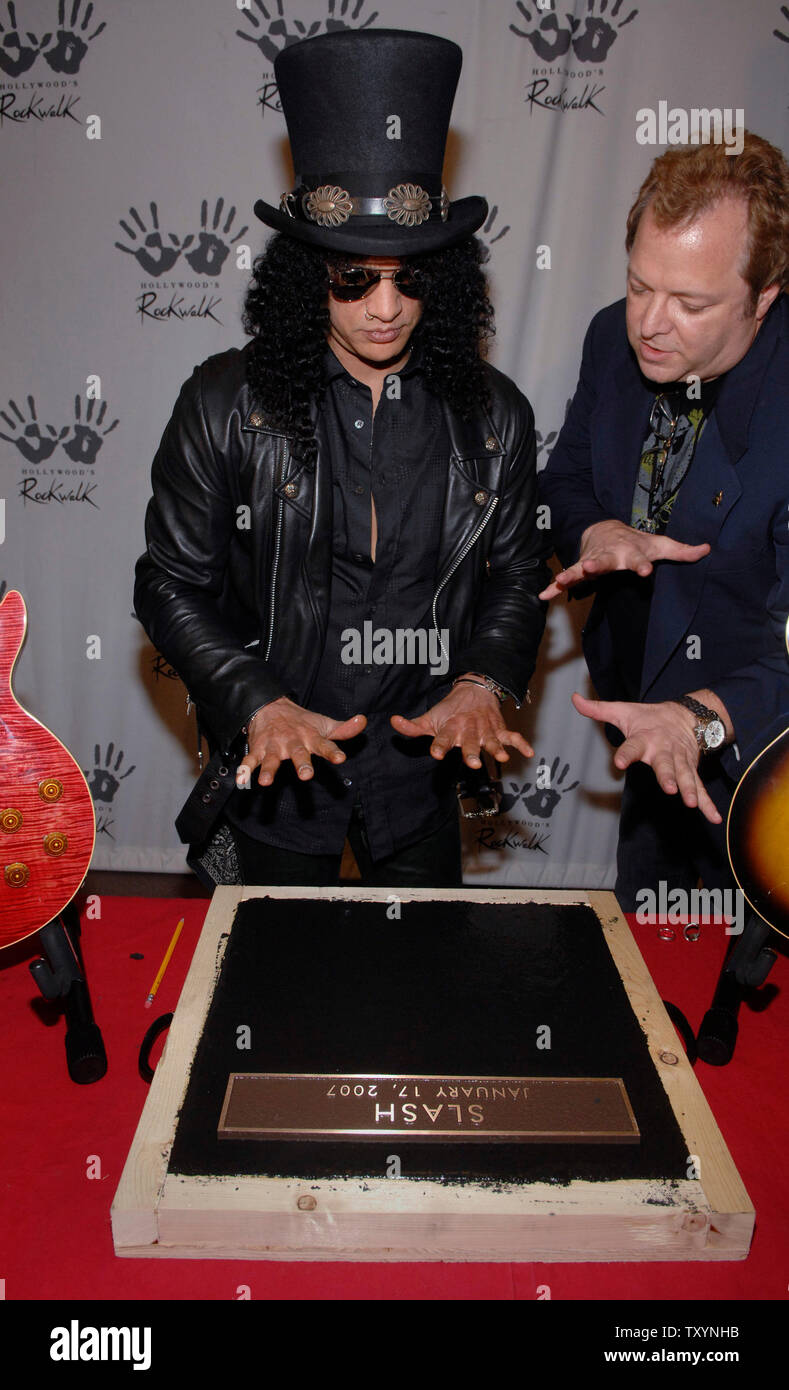 Slash is inducted into Hollywood's RockWalk with a ceremony where he ...