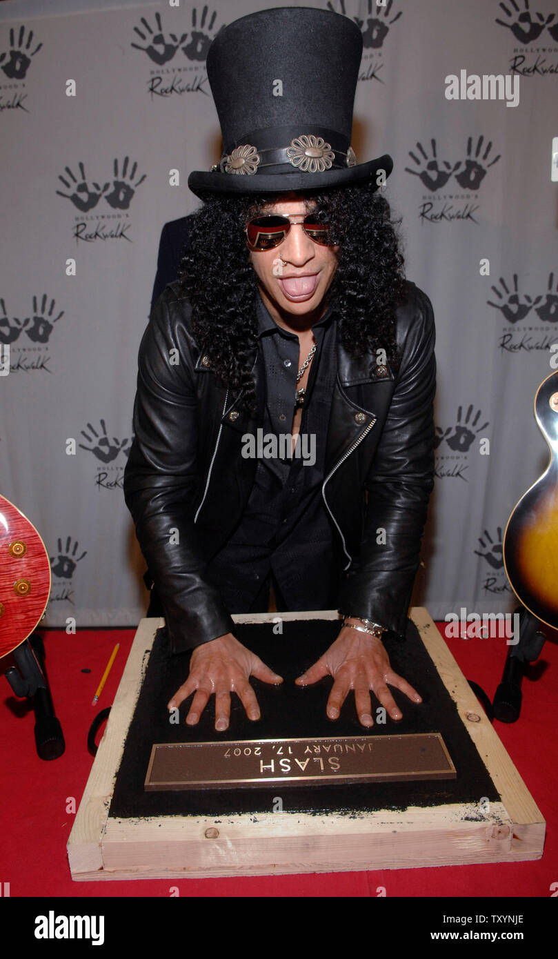 Slash is inducted into Hollywood's RockWalk with a ceremony where he ...