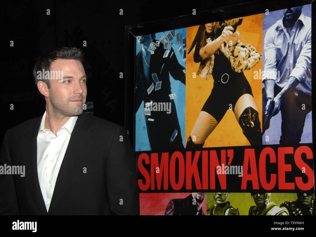 Actor Ben Affleck, a cast member in the motion picture comedy thriller "Smokin' Aces", arrives ...