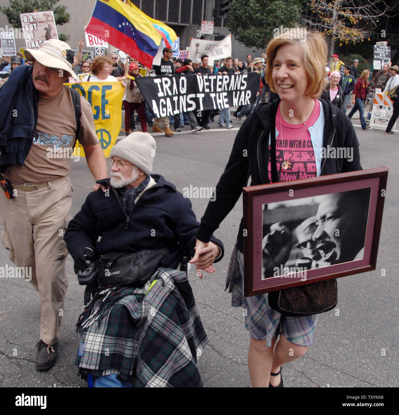 Ron kovic hi-res stock photography and images - Alamy