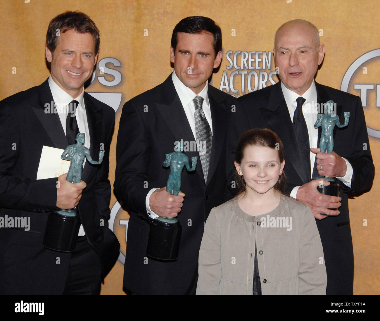The cast of the film "Little Miss Sunshine", which won for outstanding ...