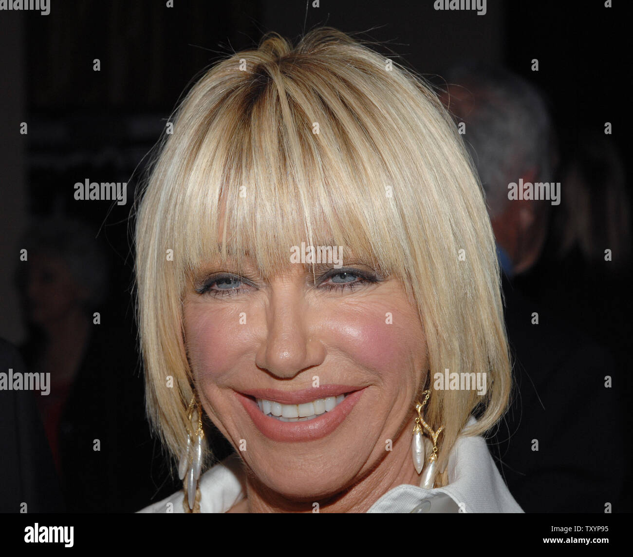 Actress Suzanne Somers arrives at the 2007 Ronald Reagan Freedom Award ...