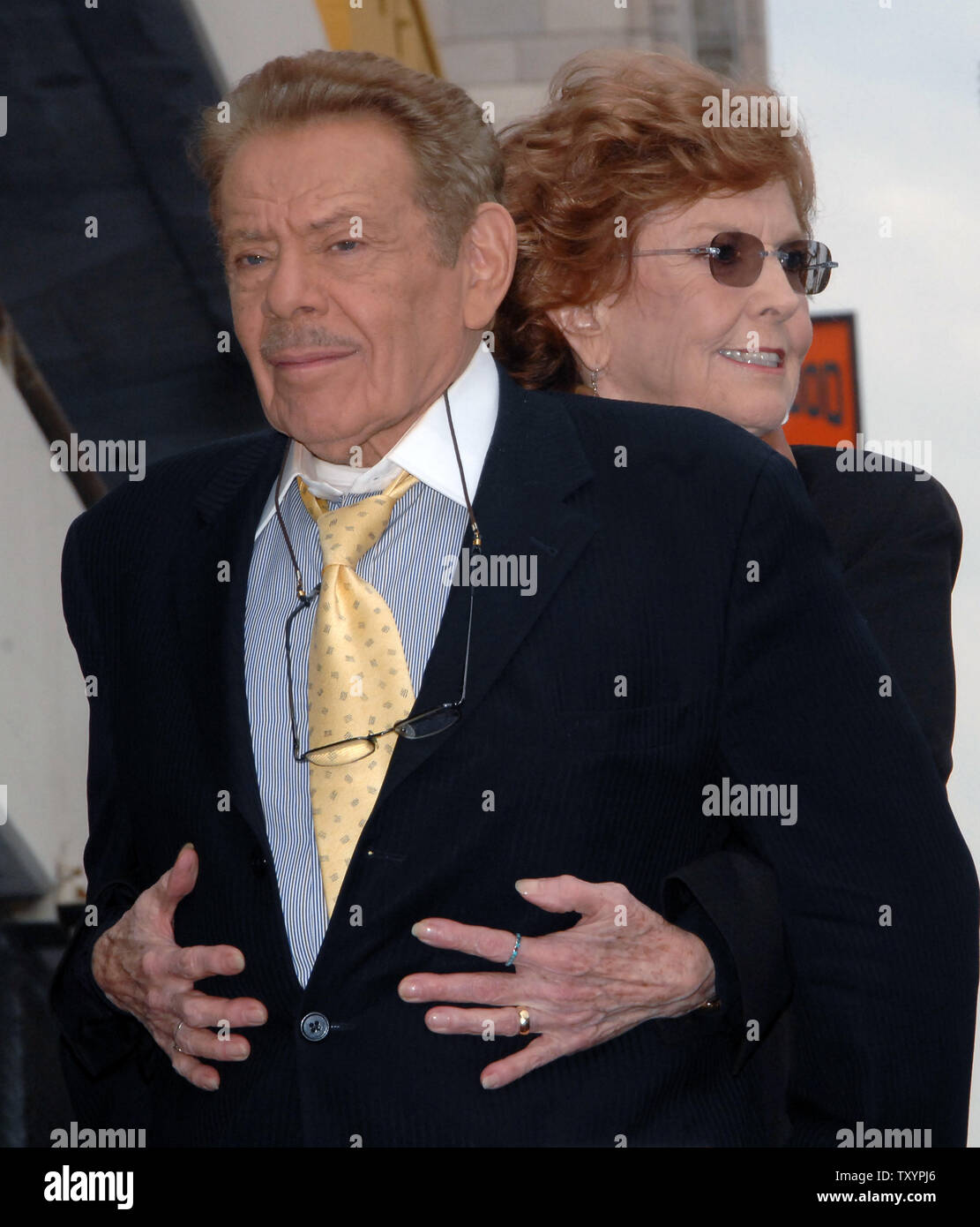 Actors Jerry Stiller and Anne Meara joke around, as they are honored ...