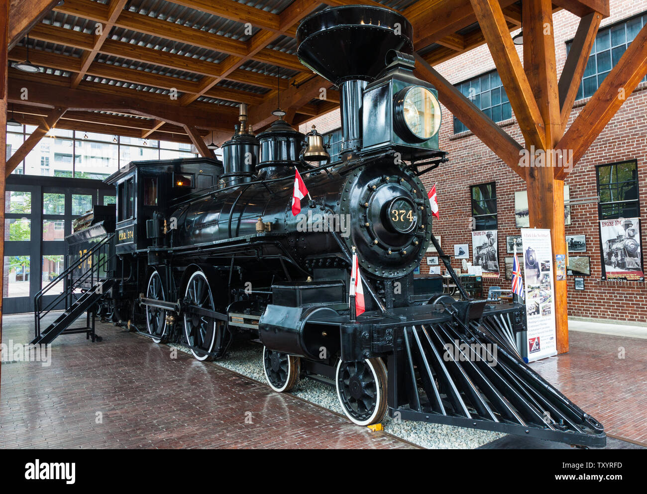 Cpr engine 374 hi-res stock photography and images - Alamy