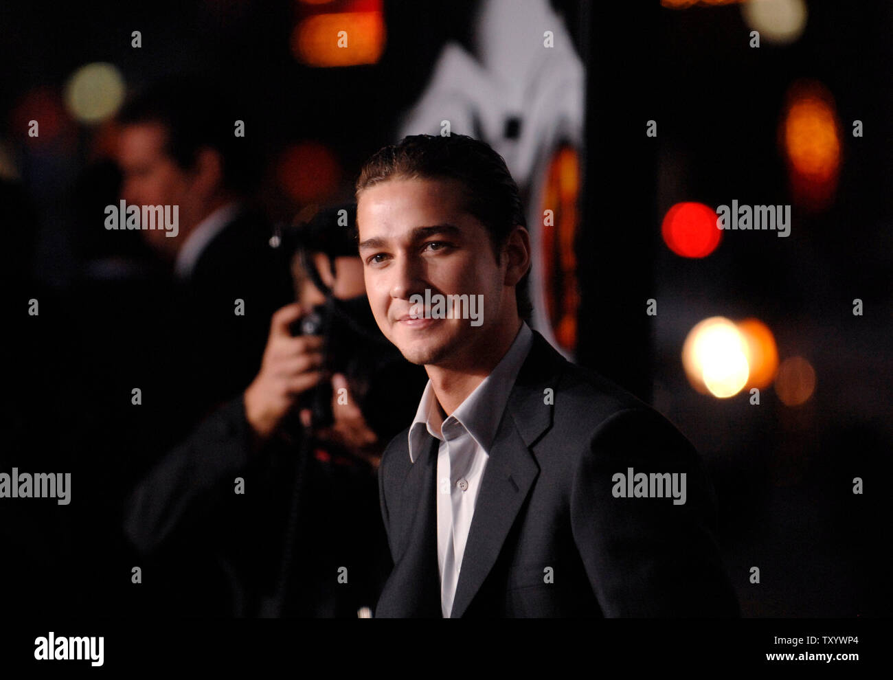 Disturbia 2007 shia labeouf hi-res stock photography and images - Alamy