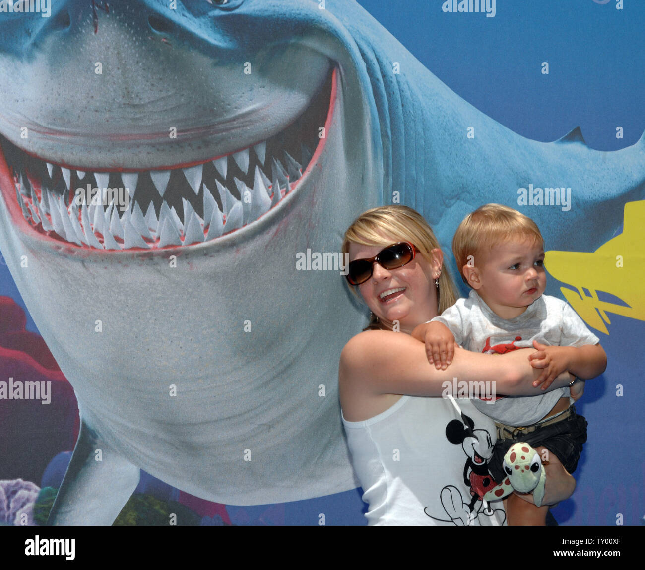Actress Melissa Joan Hart arrives with her son Mson for the celebrity ...