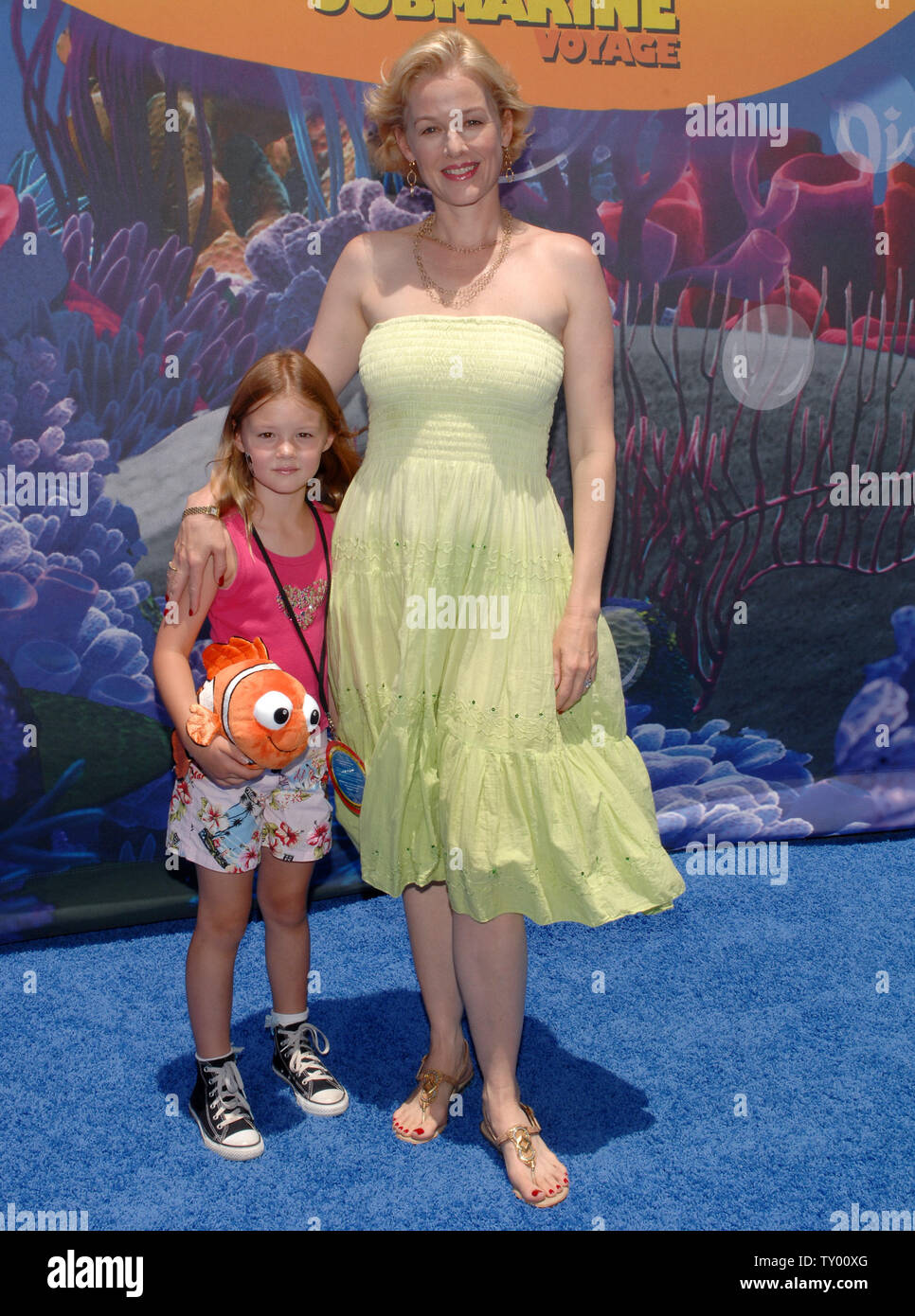 Actress Penelope Ann Miller arrives with her daughter Eloisa May for ...