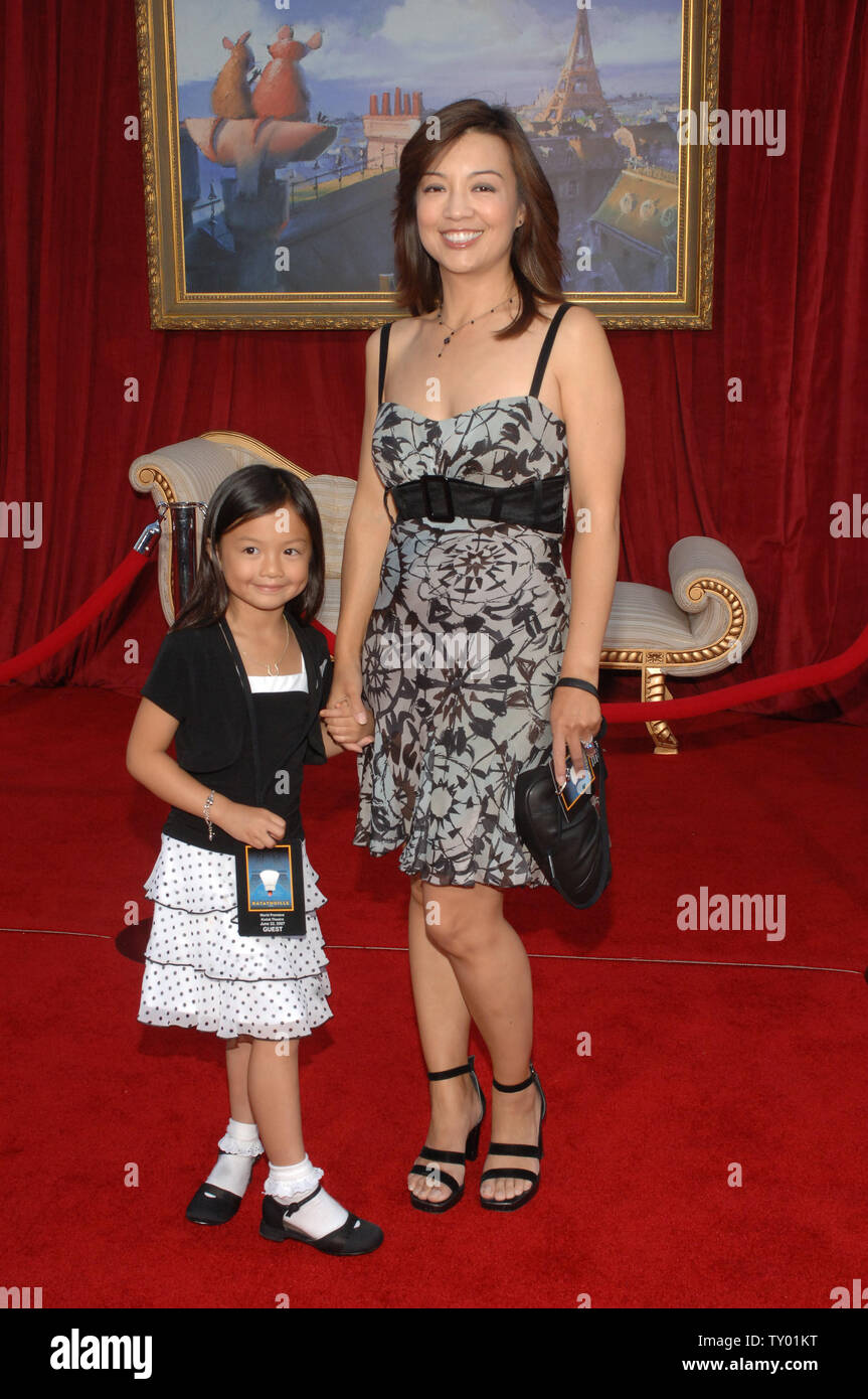 Ming na daughter michaela hi-res stock photography and images - Alamy