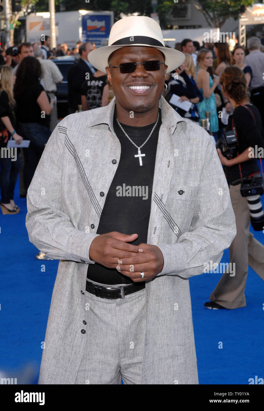 Actor Bernie Mac, a cast member in the sci-fi action adventure motion picture "Transformers ...