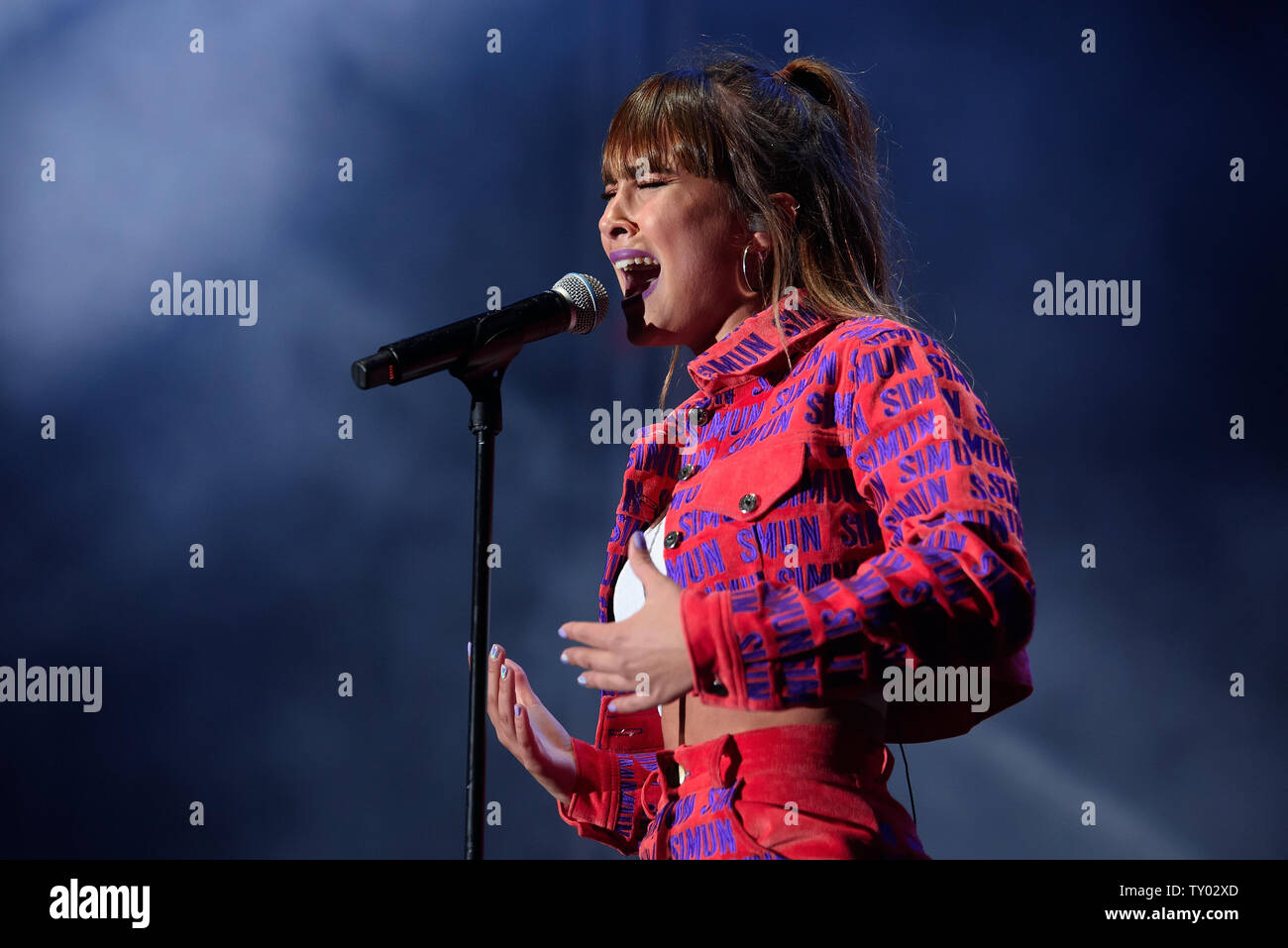 BARCELONA - MAY 18: Aitana (singer from Operacion Triunfo show ...