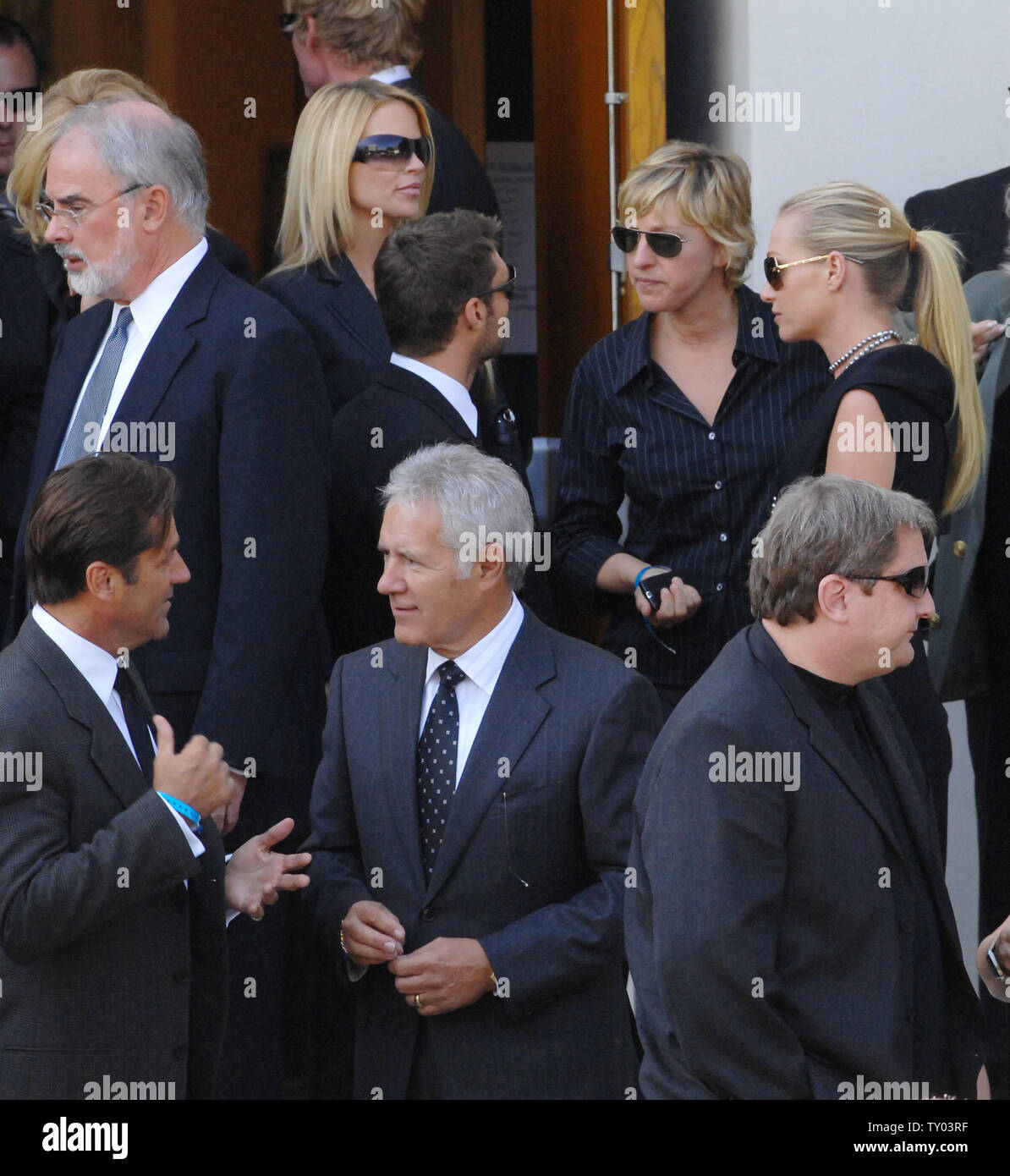 Ryan Seacrest, Ellen DeGeneres and Portia DeRossi (L-R rear) and Alex ...