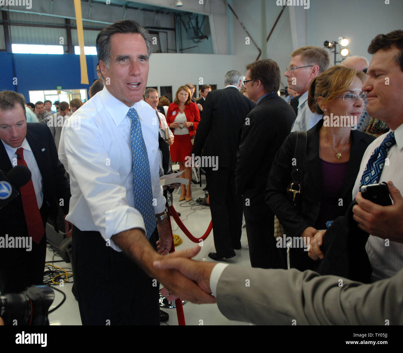 Presidential hopeful and former Massachusetts Gov. Mitt Romney hosts an ...