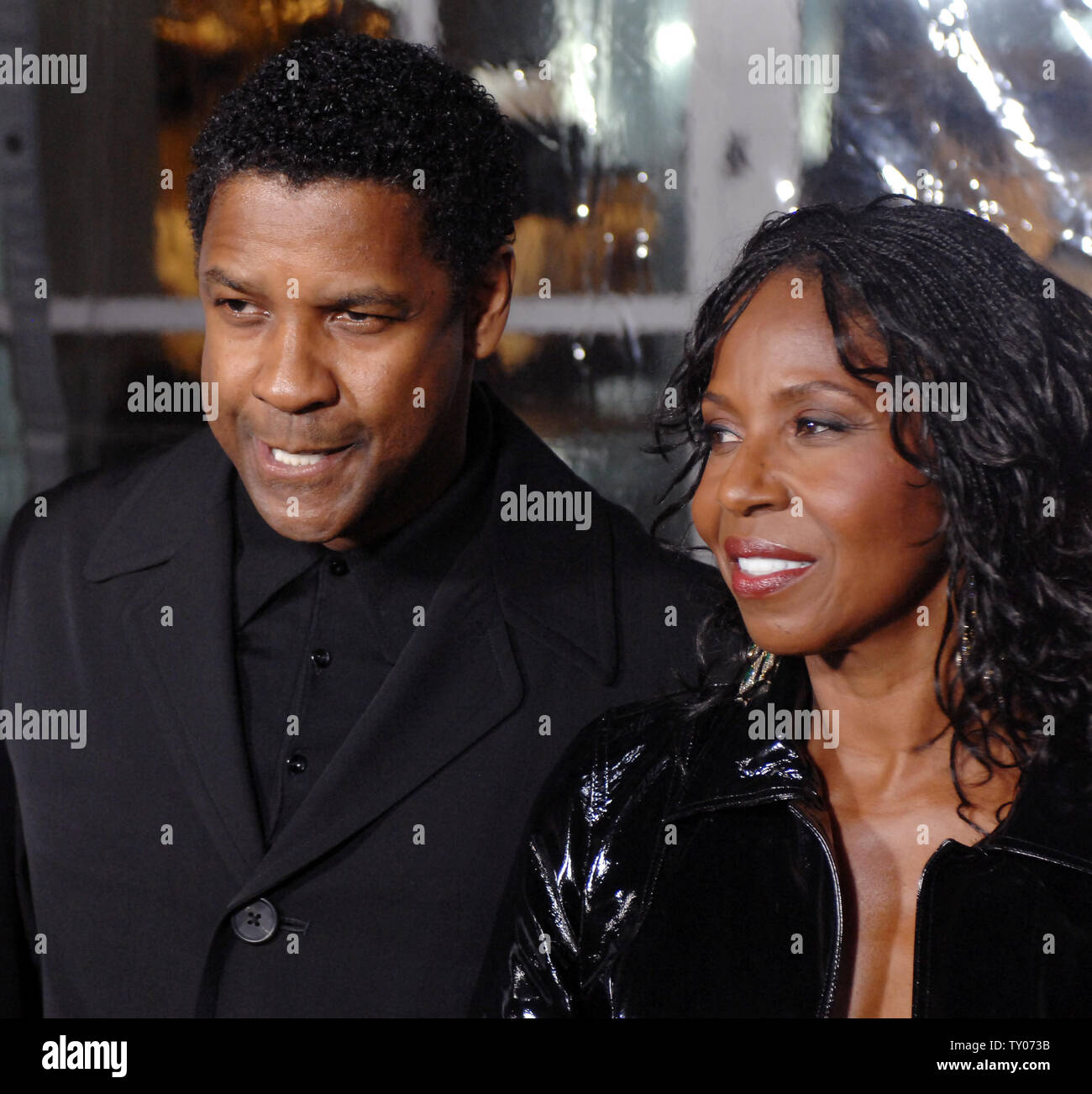 Pauletta washington wife actor denzel hi-res stock photography and ...