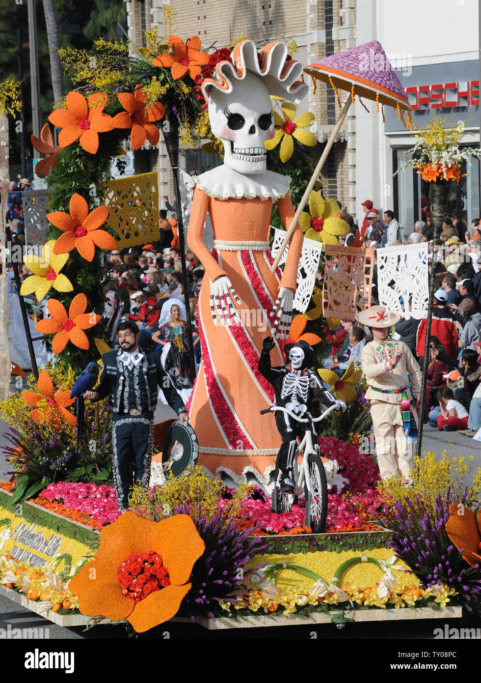 The "Celebration of Life-Dia De Los Muertos" float, the winner of the ...