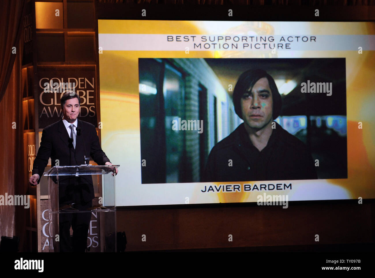 Entertainment journalist Jim Moret announces Spanish actor Javier ...