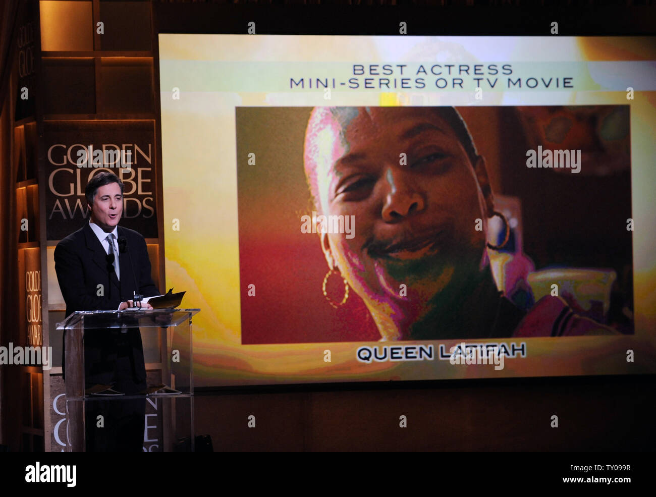 Presenter Jim Moret announces Queen Latifah as the winner of the Golden ...