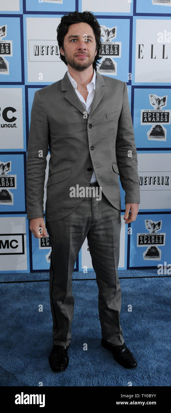 Actor Zach Braff arrives for the 2008 Independent Spirit Awards in ...