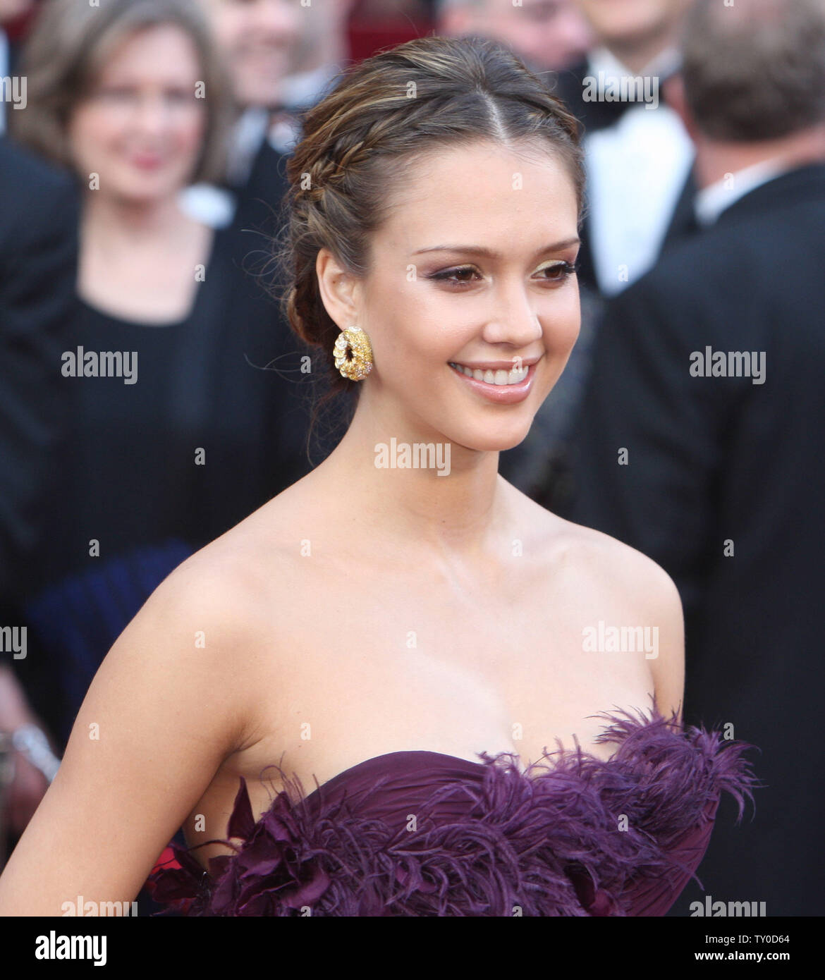 Jessica Alba arrives for the 80th Annual Academy Awards at the Kodak ...