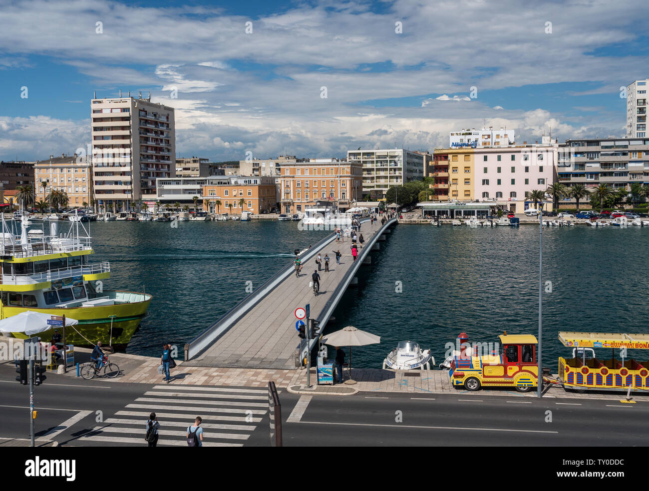 Gradski most hi-res stock photography and images - Alamy