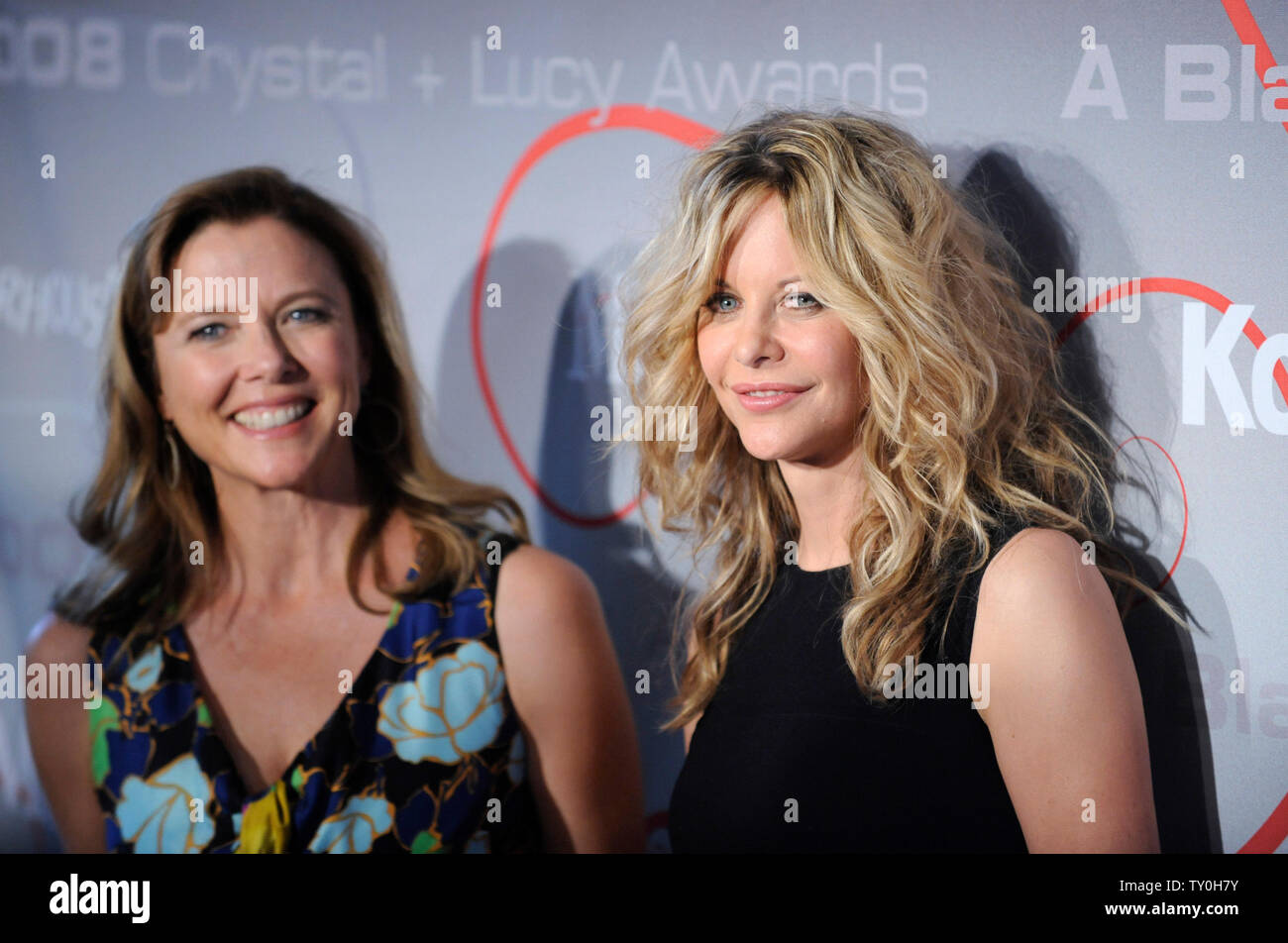 Meg ryan and annette bening hi-res stock photography and images - Alamy
