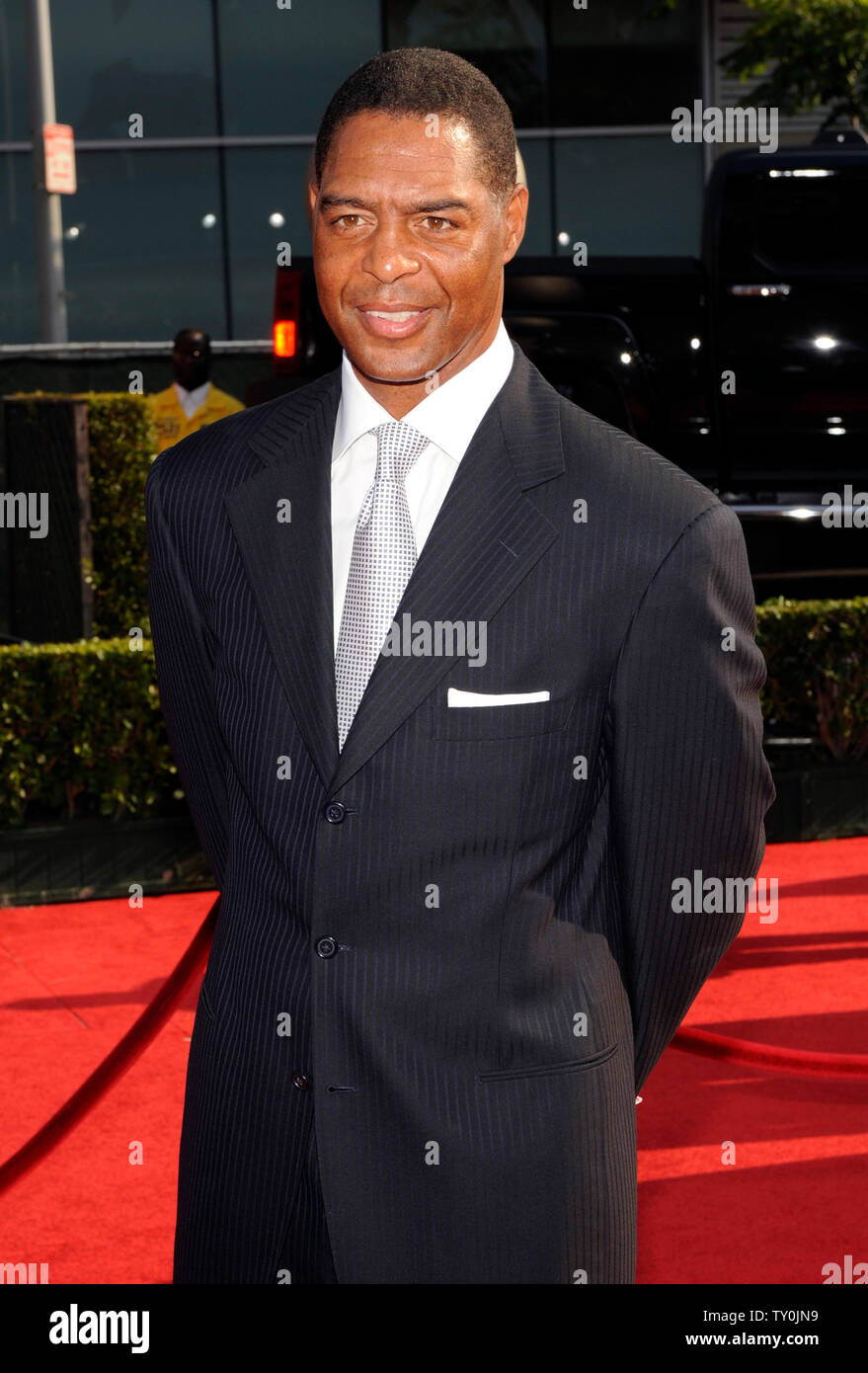 Former NFL player Marcus Allen arrives at the 2008 ESPY Awards in Los ...