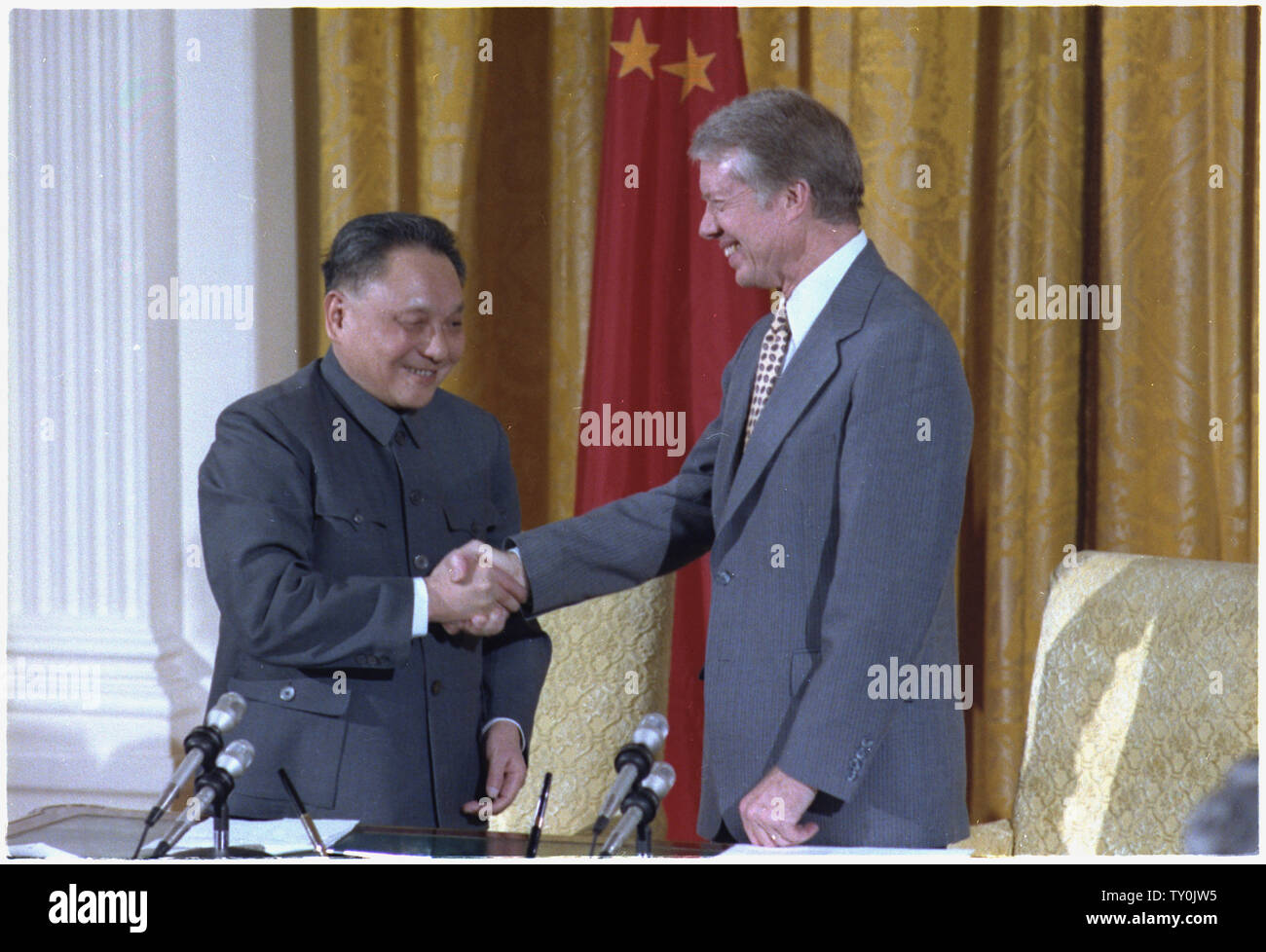 Deng Xiaoping and Jimmy Carter sign dipoomatic agreements between the ...