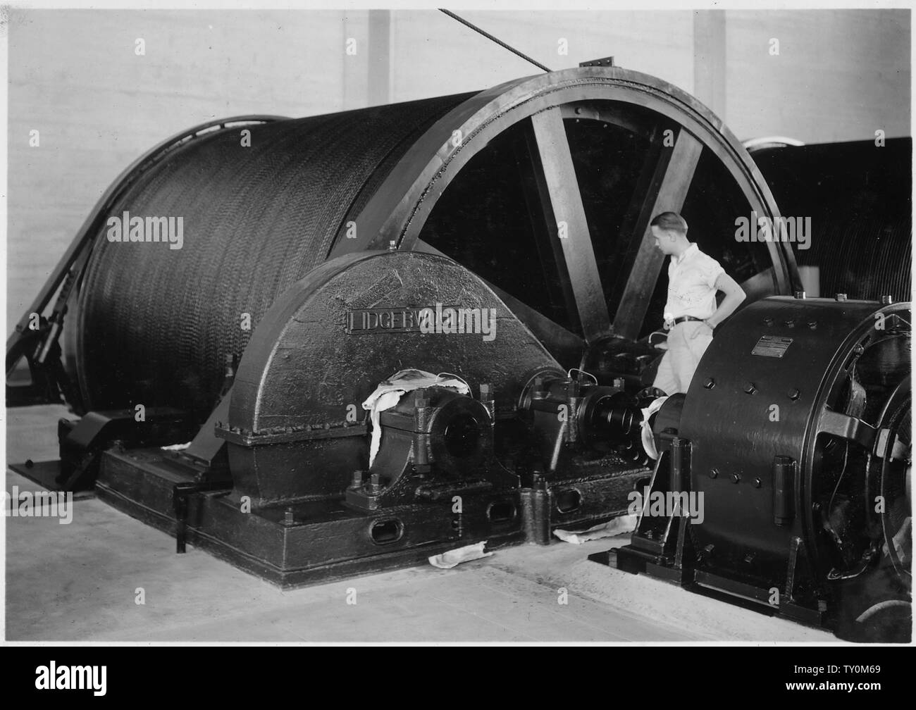 Detail of hoist drum and motor, 150-ton cableway hoist house.; Scope ...