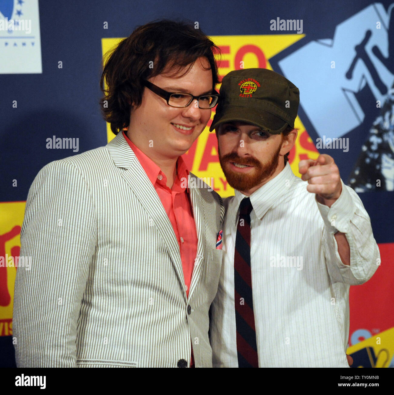 Actors Clark Duke (L) and Seth Green appear backstage at the 2008 MTV ...