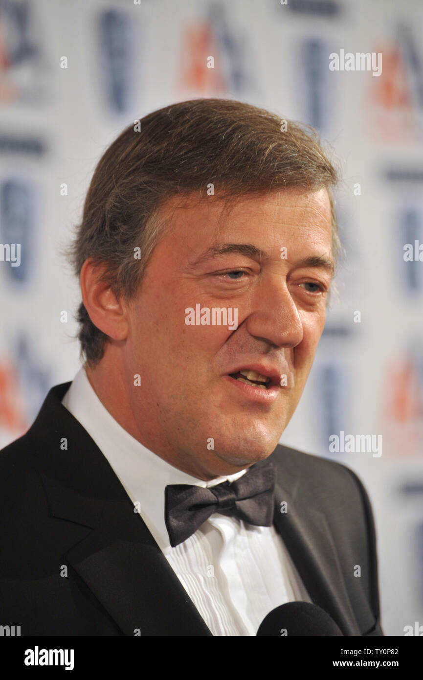 2009 stephen fry hi-res stock photography and images - Alamy 2009 stephen fry hi-res stock photography and images - Alamy