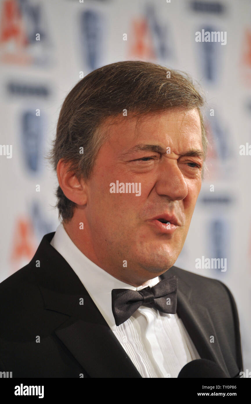 2009 stephen fry hi-res stock photography and images - Alamy 2009 stephen fry hi-res stock photography and images - Alamy