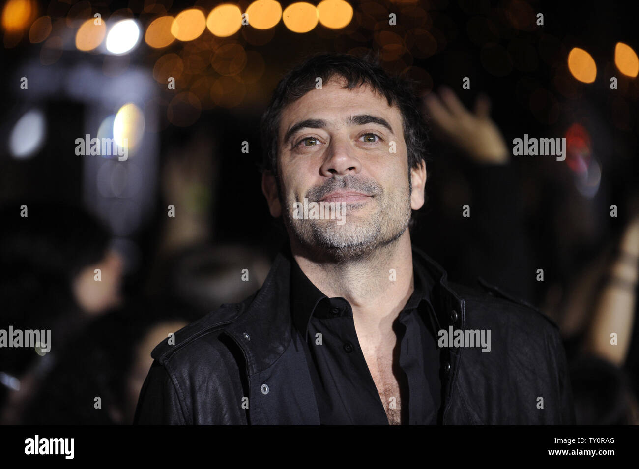 Actor Jeffrey Dean Morgan attends the premiere of "Twilight" in Los ...