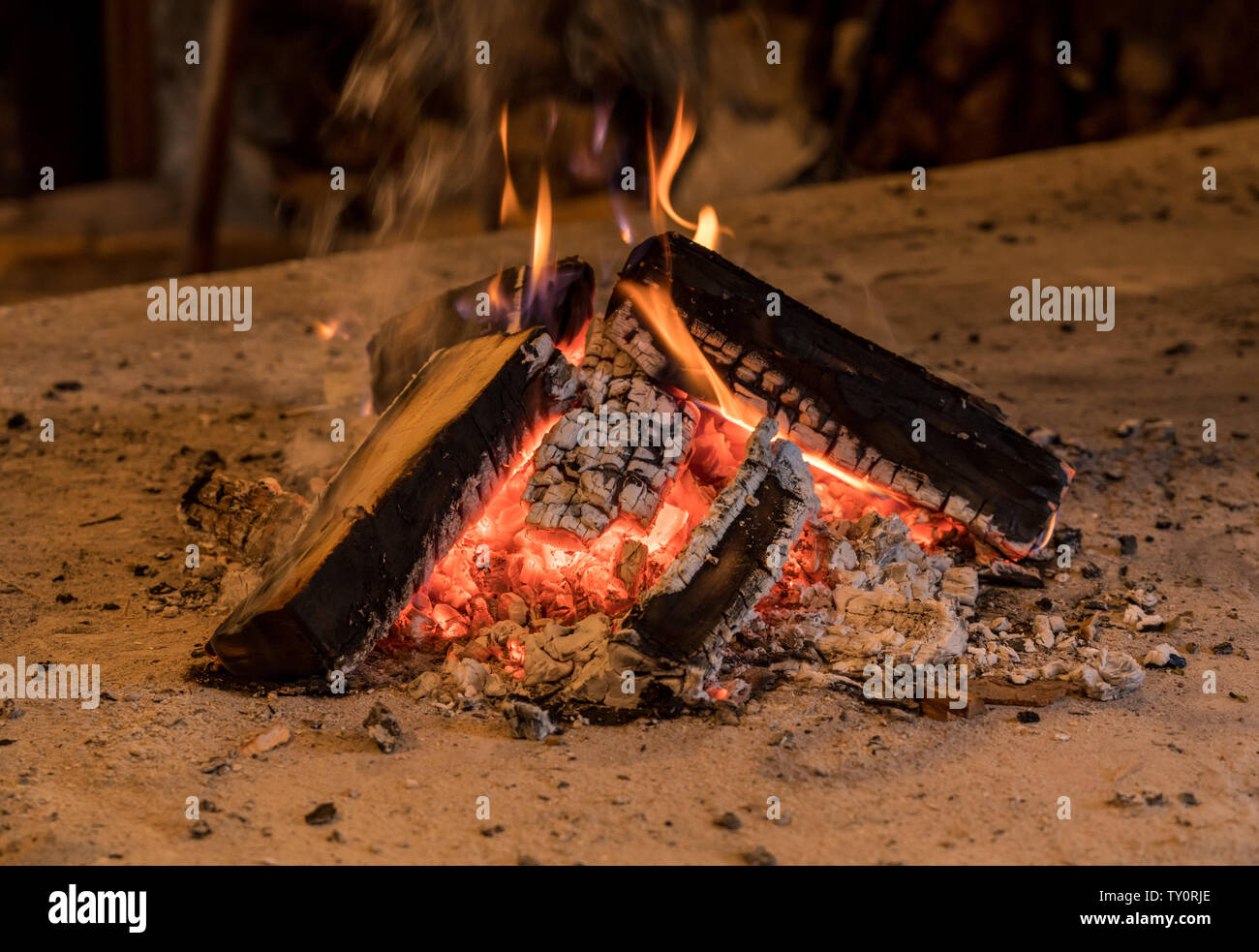Smoking fire fireplace hi-res stock photography and images - Alamy