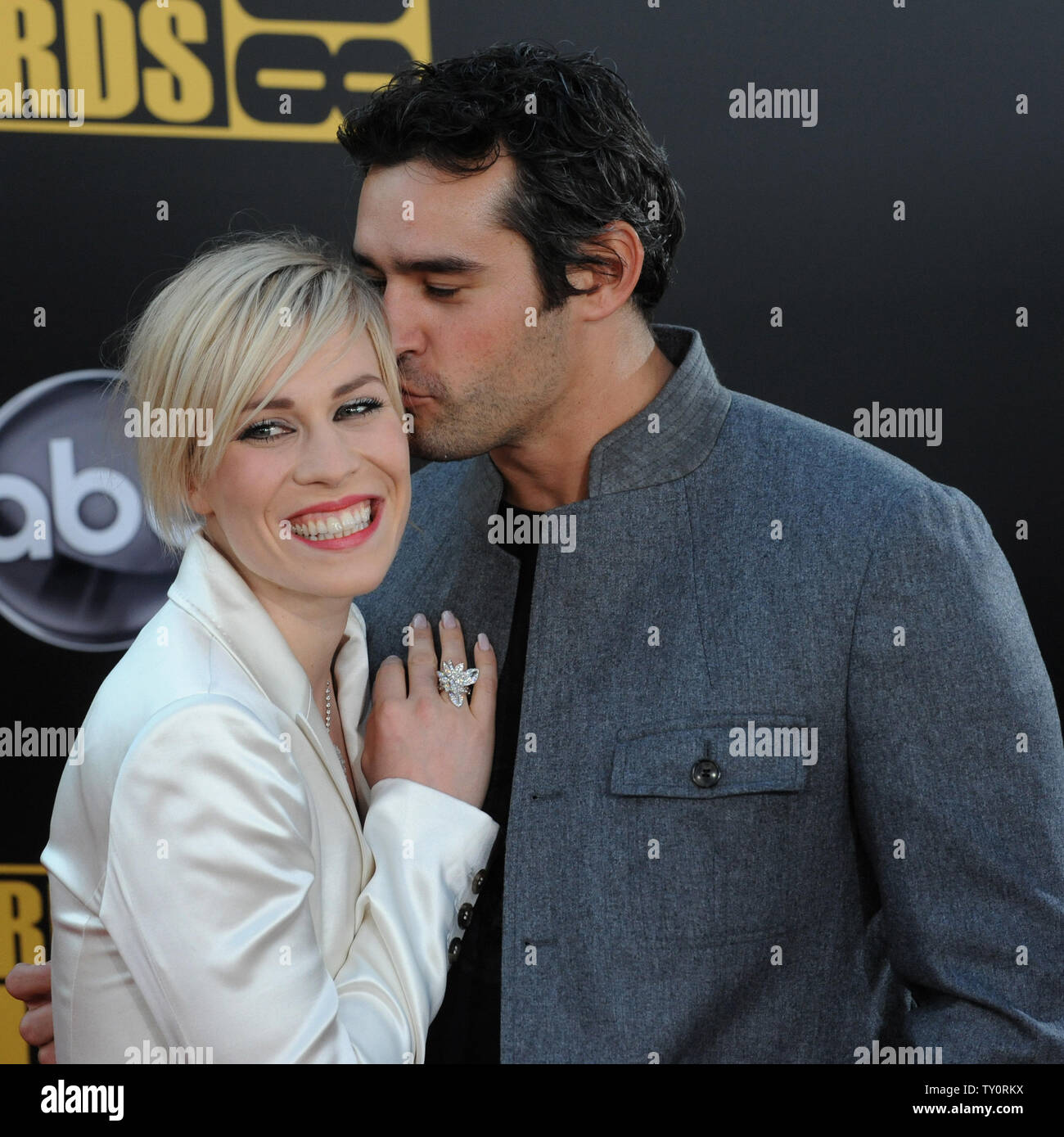 British singer Natasha Bedingfield and her boyfriend Matt Robinson ...