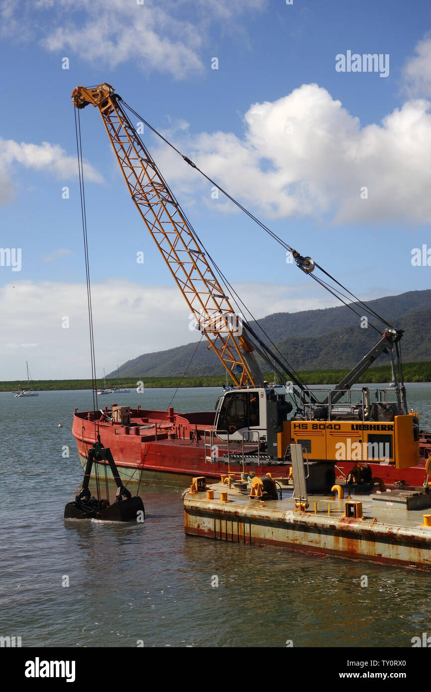 Dredging operations hi-res stock photography and images - Alamy