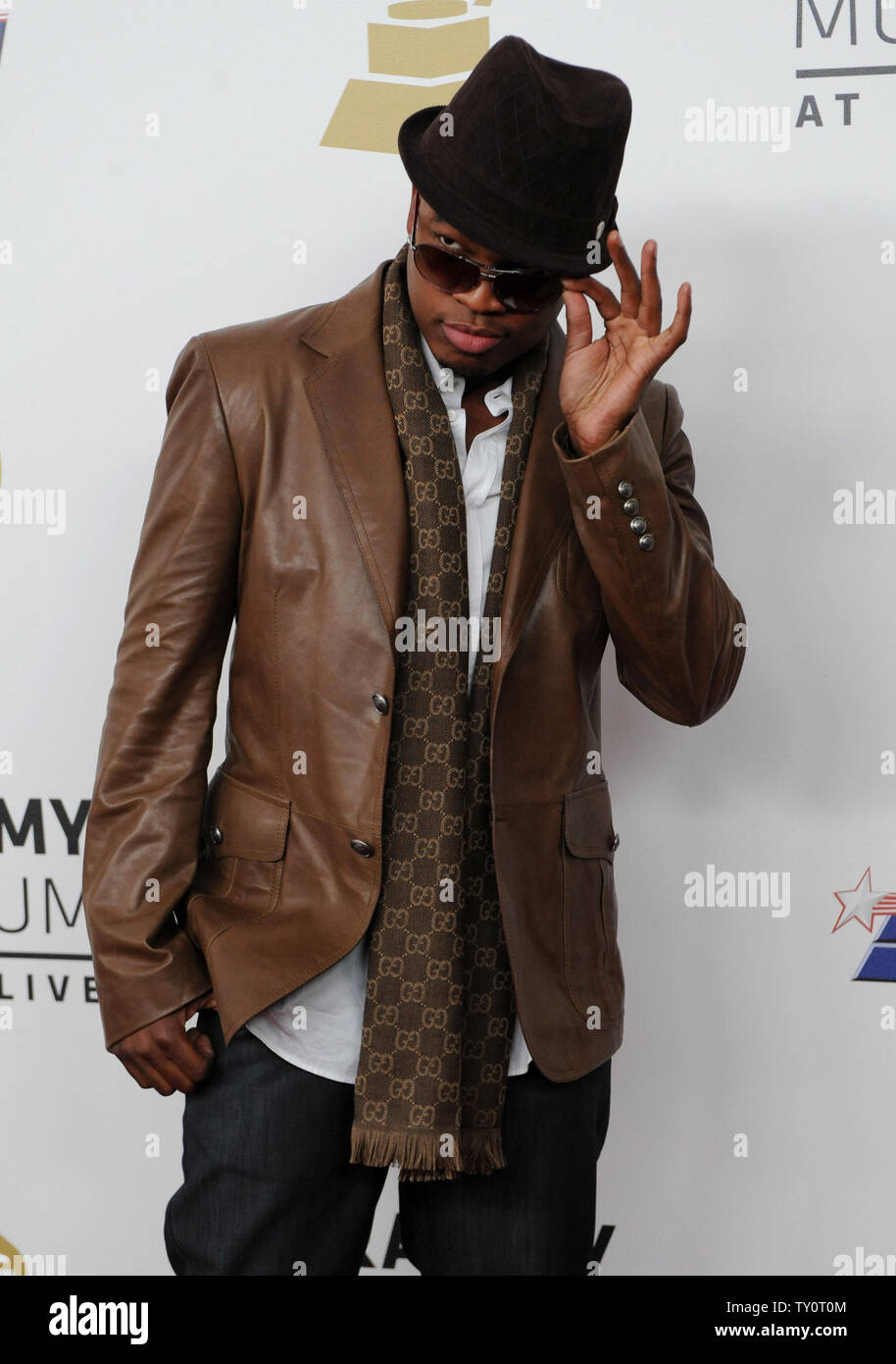 Hip Hop artist Ne-Yo appears in the photo room at "The Grammy ...
