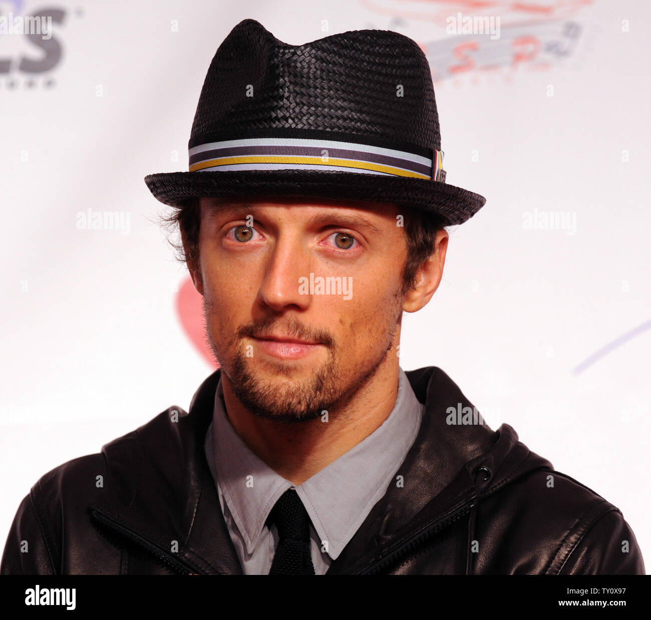 Musician Jason Mraz arrives at the MusiCares Person of the Year tribute ...