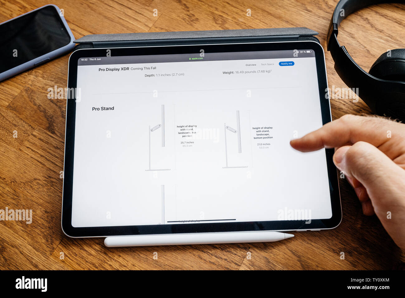 Xdr display hi-res stock photography and images - Alamy
